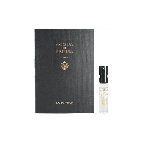 商品説明：シグネチャー アンブラ オーデパルファムは、珍重で昔ながらの香りが、エキサイティングでオリジナルな輝きの再生。 予期せぬ出会いと新しい五感の感動。 クリアでライトなコロニアの香りと、長い間、風と波の合間に漂流したアンバーグリスが放...
