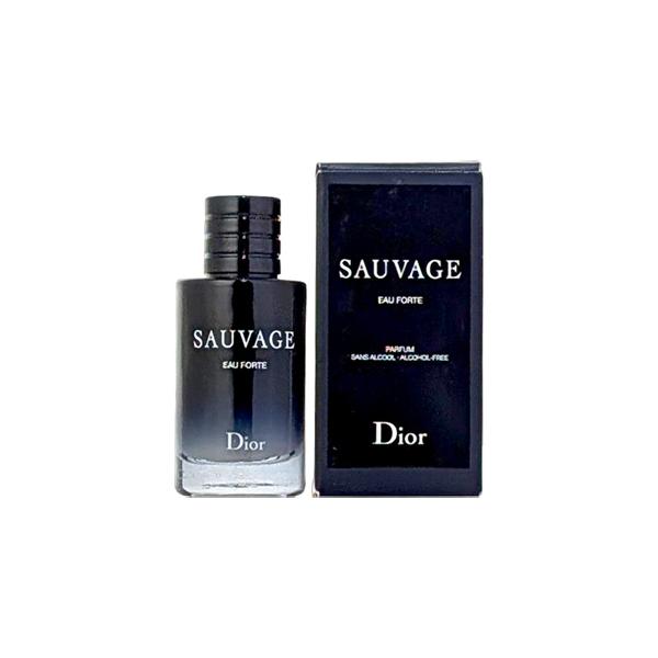 商品説明：フレッシュで濃密なスパイシー アロマティック。 ソヴァージュを象徴するフレッシュな香りが、水の力により高められたソヴァージュ オー フォルト。 ディオール独自の革新的なアルコールフリー処方が、力強い香り立ちを叶えます。 ディオール...