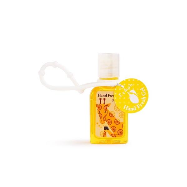 商品説明：アルコールジェルでいつでもすっきりリフレッシュ。 アルコール50％配合。 旅行やお出かけに便利なサイズのハンドジェル。バッグやベビーカーにぶら下げられるホルダー付きです。  爽やかなレモンの香り。 メーカー： チャーリー広告文責：...