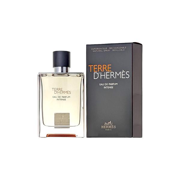 商品説明：エルメスの専属調香師クリスティーヌ・ナジェルがデザインした「テール ドゥ エルメス アンタンス」は、人間と大地に生命を吹き込む内なる炎にいっそう親しみを感じ、より深い新たな側面を表しています。 深みのあるウッディ系フレグランス「テ...