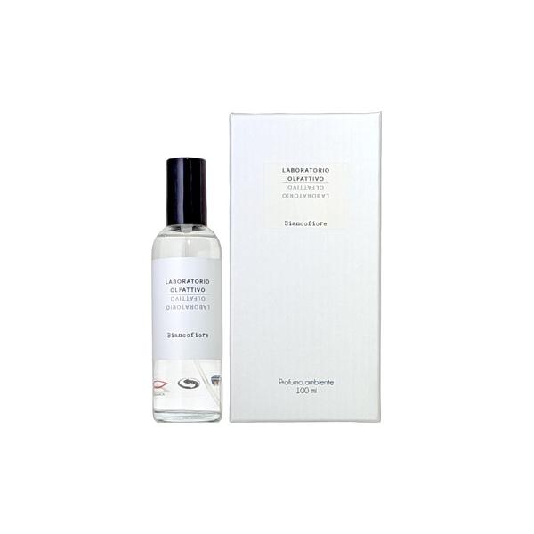 商品説明：ルームスプレーは、お部屋のフレグランス。 床、家具、壁から離れたところで空中にスプレーすると、香りが速やかに広がり、お部屋がたちまち芳しい空間になります。 お部屋の他にも、旅先のホテル、車の中など、いつでもどこでもお気に入りの香り...