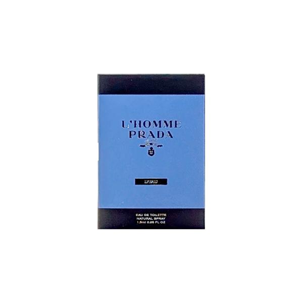 商品説明：プラダのフレグランス「プラダ オム」のシリーズに、新作フレグランス「プラダ オム ロー」が登場。 軽快な心地良さが特徴の、一点の曇りもないクリアなフレグランスです。 アンバーとイリスがレッドジンジャー、カルダモン、ネロリに混ざり、...