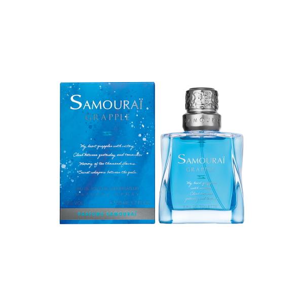 商品説明：感性を掴み揺さぶる、青い水と果実の香り「サムライグラップル」。 甘酸っぱいリンゴの果汁とウッディのほのかな渋みが絶妙にブレンドされ、みずみずしさと深みを両立したサムライフレグランスの原点を描写する香り。  スプレーした瞬間に弾ける...