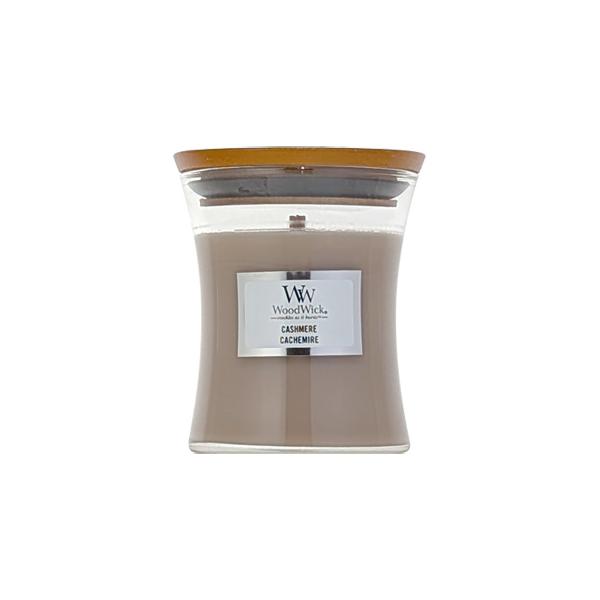 商品説明：火を灯すと暖炉のように”パチパチ”と音がなるアメリカ生まれのキャンドルです。 パチパチと心地よい音を奏でるキャンドル。音と香りのハーモニーををお楽しみください。  ジャーキャンドル 芯が自然木でできており、燃やすとたき火や暖炉のよ...