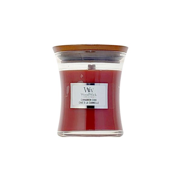 商品説明：ジャーキャンドル 芯が自然木でできており、燃やすとたき火や暖炉のようにパチパチと音のするキャンドルです。芯の形状がプラスになって進化し、パチパチ音がよりはっきり聞こえるようになりました。 「癒しの灯り」「高品質な香り」「パチパチ音...