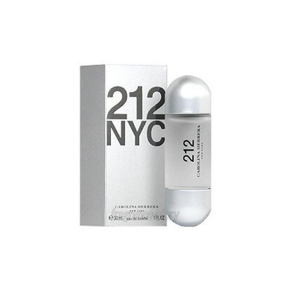 NYから届いた、ポジティブな女性のために生まれたライトフローラルな香り。マットガラスとシルバーメタルの斬新なボトルデザイン。　　広告文責：株式会社アイティオー　TEL：0761-22-7301　メーカー：キャロライナヘレラ　区分：海外製（ス...