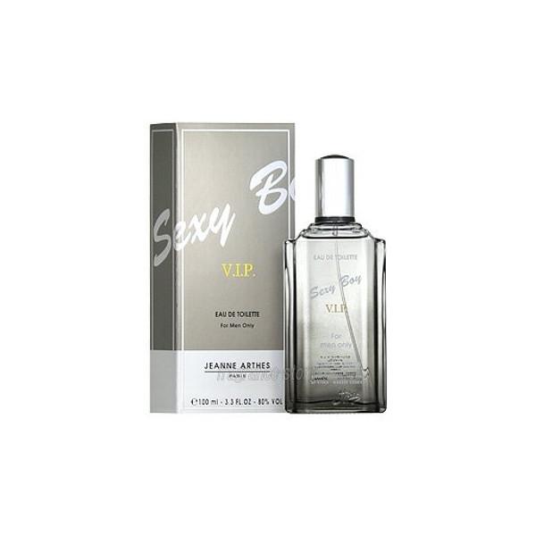 爽やか大人SEXYな香り。セクシーボーイ日本別注「VIP」登場！　　香調：シトラス・プレミアム・ウッディ　高級感とセクシーさがより溢れる大人な男性へ。　レモンとベルガモットのフレッシュな香りの中にダージリンティのアクセントを加えたトップノー...