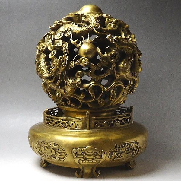 爆買 天の気を呼び起こし、地の気を躍動させ、強大な龍脈のパワーを呼び寄せるといわれる強力風水アイテム！乾坤照寶（けんこんしょうほう）はグルグルと回転させることにより天（陽）と地（陰）のバランスをとり、気のパワーを高め、パワースポット化を図れ...