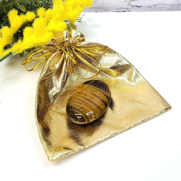 爆買 仕事運・金運の石、タイガーアイ金色や茶色の縞模様が虎の目のように輝く「タイガーアイ」は、力強いエネルギーを持つ天然石。古来より「すべてを見通す石」とされ、洞察力を高め、物事の本質を見抜く力を与えてくれると信じられてきました。この眼(虎...