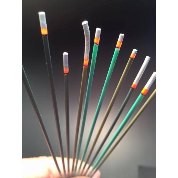 室内の光を反射して光るので、電池も必要ありません。点火せずに安全・手間なしに供えられる線香模型です。手造りで1本づつ塗装し製造しております。（線香を表現する塗装色はロットにより変更があります。）仏具・香炉の展示見本等にもご利用ください。※　...