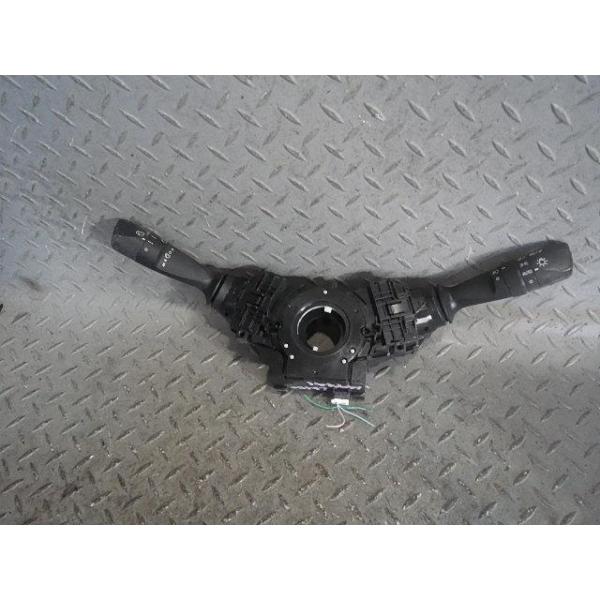 [梱包区分番号：10]■メーカー　　　ダイハツ■車種　　　　　ムーヴ■型式　　　　　DBA-LA150S■部品名　　　　ディマースイッチ■部品メーカー　−■品番１　　　　84941-B2020■品番２　　　　−