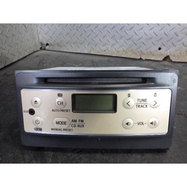 [梱包区分番号：10]■メーカー　　　ダイハツ■車種　　　　　ハイゼット■型式　　　　　EBD-S510P■部品名　　　　オーディオ■部品メーカー　−■品番１　　　　86180-B5120■品番２　　　　86180-B5120-E0