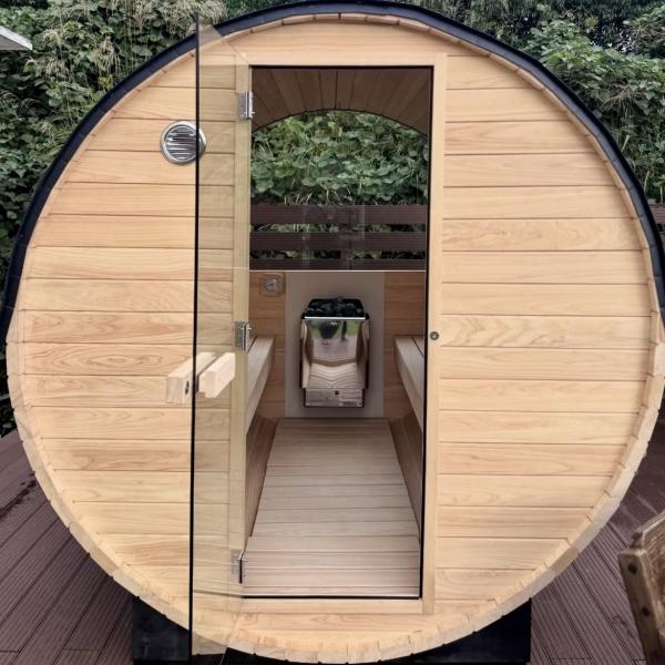 丹波産・無垢材の節なし檜オーダーメイド・バレルサウナ丹波産の厳選された檜の中でも「無垢材の節なし材」を使用。高級バレルサウナでありながら、屋根で隠れる部分は節ありを使い価格を抑えています。また、一般的なサウナとは一線を画す美しさ香り・耐久性...