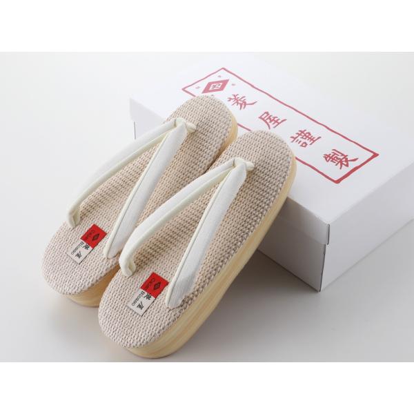 商品情報新品　箱入り　日本製大人気、カレンブロッソのカフェぞうりです。天には「うまくいく」を文様化したシマウマの開運柄がはいっています美術館巡りや小旅行、展覧会やコンサート、観劇、ショッピング、お友達とカフェでランチなどなど・・・。日常のち...
