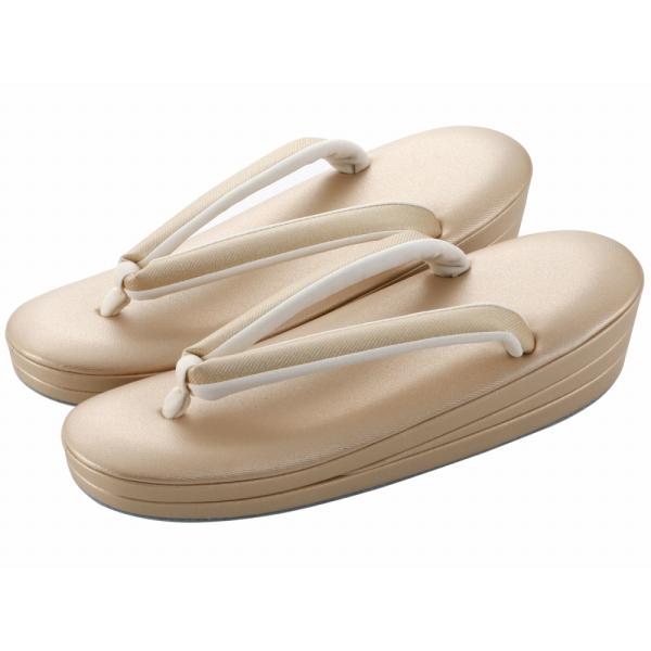 商品情報新品 日本製白梅の上品なデザインの草履単品です見た目の豪華さと滑りにくさで抜群の履き心地です草履の履き方：小指とかかとは草履から出るのが普通です。草履は、かかとを多少出して履くものです。１~２センチくらい出して履きます。初めは鼻緒が...