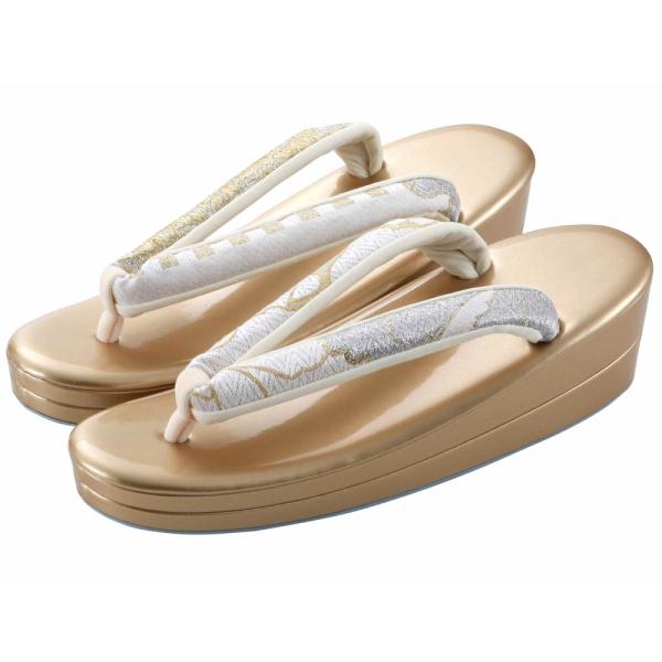 商品情報新品　振袖用上品なツヤありの台に鼻緒は明るめな草履単品です鼻緒の裏はソフト加工で足に負担がかかりにくいかかとの部分が二枚芯でエレガント 素材合成皮革ほか サイズ全長：約23.5cm　かかとの高さ：約5.5cm ご注意お色に関してはお...