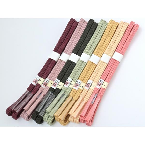 商品情報新品無地のゆるぎ組紐の帯締めです。緩みにくさで定評のある冠（ゆるぎ）の帯締め。生地に厚みや柔らかさがあり、伸縮性もあるので締め心地もきつくなく過ごしやすい。小物を替えるだけでイメージが変わりますので、いつもとは違う色味に挑戦してみる...