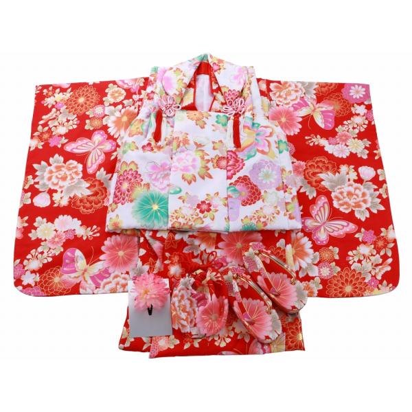 商品情報新品　化粧箱入りお着物には、重ね衿、紐が縫い付けてありますので着付けが簡単です。七五三・おひな祭り・お正月に※腰上げがされておりません。※箱破れがございます。セット内容着物、長襦袢、重ね衿、被布コート、巾着、草履、髪飾り、着せ方説明...