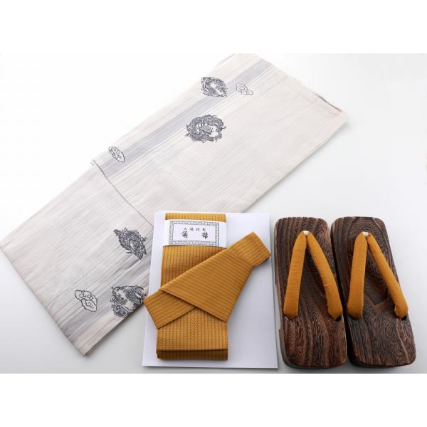 商品情報新品紳士用の仕立て上がりの浴衣と帯・下駄の３点セットです。セットでお届けなのですぐにお使い頂けます！お仕立て上がりの浴衣のサイズを選ぶ場合、適応身長より選ぶか、普通体型であれば身長から30cm程度引いた着丈が目安となります。体型に特...