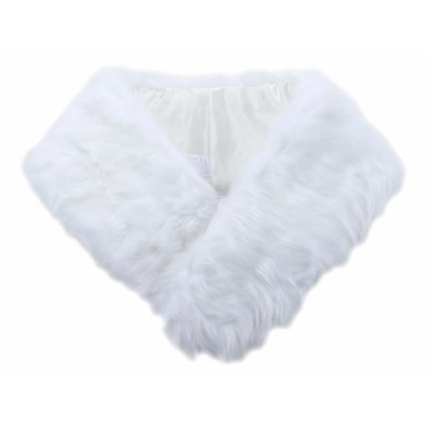 商品情報新品扱いやすいフェイクファーショールです素材はアクリルですウール・綿・シルクなどに比べて軽く耐久性に優れ、型崩れしにくく、鮮やかな色合いをだせます。繊維事体の抵抗力も強いです留め具はクリップとフックがついていますので、お好みやシチュ...