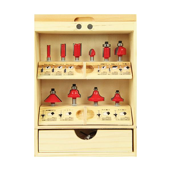 6mm軸の超硬ルータービットセット10本組です。【用途】溝掘り加工や飾り面加工。【機能】おしゃれな木製BOX付きで、ビットの保管整理に便利です。使用頻度の多いビットを揃えています。●軸径:6mm。●10本組。●小物収納ケース付き。