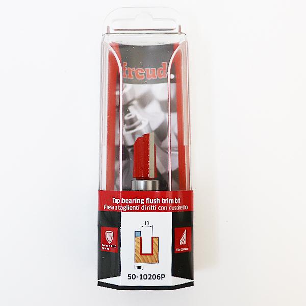 木工の本場、アメリカ市場No.1の人気を誇るfreudの長寿命・超硬ビットです。【JANコード】4589646093844【商品名】freud トップベアリングフラッシュトリムビット 50-10606P 【6mm軸】【用途】材の面取り、仕上...