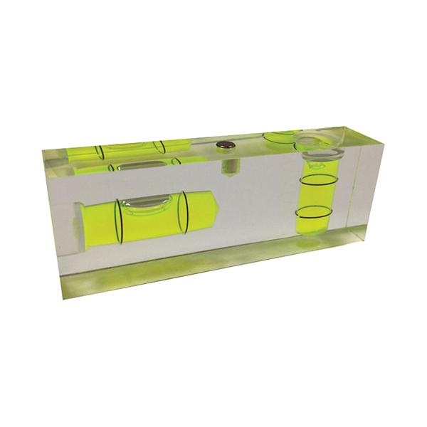 ■用途水平器。■機能ミクロ吸盤シート付属で、アルミ・プラスチック・ガラス・木材に引っ付きます。W測定面で、マグネットも搭載しています。■仕様・スペック●サイズ：15×25×70mm。■材質●アクリル樹脂。■注意事項本製品はマグネット測定面と...