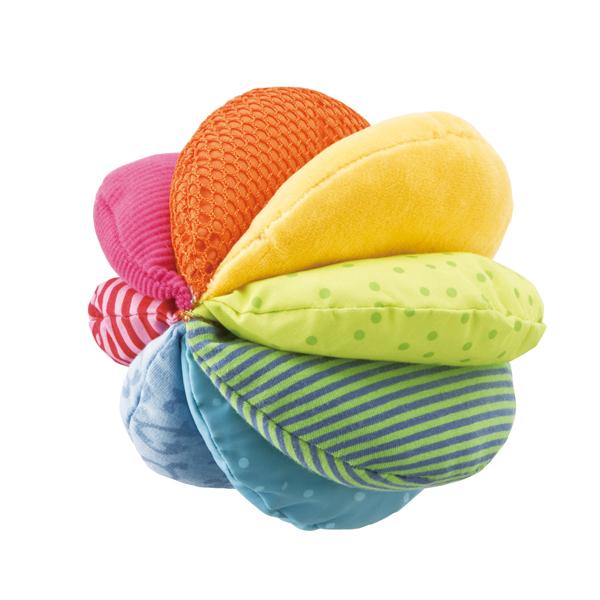 花びらが取り囲んだようなボールです。つかむところがたくさんあるので、手を開いて物を持つのがまだ難しい頃から持ち上げることができます。触る場所によって質感が違います。フワフワ、ザラザラ、ツルツル、カサカサ、ガサガサ、カシャカシャ…音や手触りの...