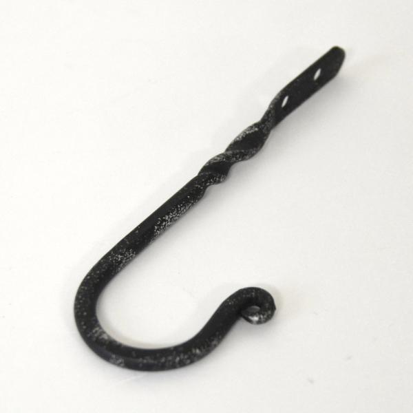 丁寧なアンティーク加工と、アイアンならではの重厚感をお楽しみいただけます！捻りを加えた遊びがある仕上がりです♪