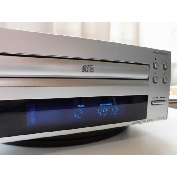 ● 主な製品仕様　※取扱説明書より・全高調波歪率：0.005%・S/N比：108dB・ダイナミックレンジ：96dB・アナログ出力×1系統、デジタル出力×2系統、非連動の外部電源コンセント×1系統・外形寸法：205(W)×91(H)×275(...