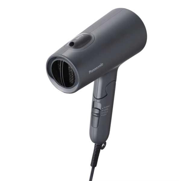 【発売日：2025年11月01日】Panasonic（パナソニック） ヘアードライヤー　イオニティ EH-NE5N-H ダークグレー・髪をいたわる低温ケアモード搭載のイオニティ。・マイナスイオンでダメージも抑制。・素早く乾かしながら、指通り...