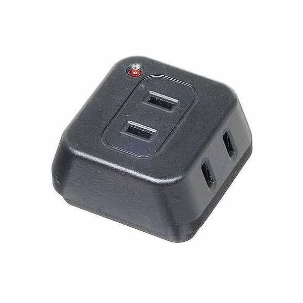 ヤザワコーポレーション 雷サージ付トリプルタップ３個口黒 Y02TK300BK ブラック・3方向に電源を分配・コンパクトサイズ　3個口・トラッキング火災を予防する絶縁カバー付き