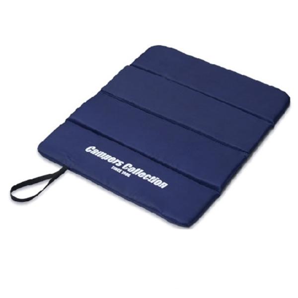 山善 どこでもマルチクッション DMC-33 ネイビー ネイビーお取寄せ時納期目安：2026年1月中旬以降（12/26現在）・スポーツ観戦からレジャーまであらゆる場面で使用できる・収納に便利なポーチ付き・地面からの冷気を軽減