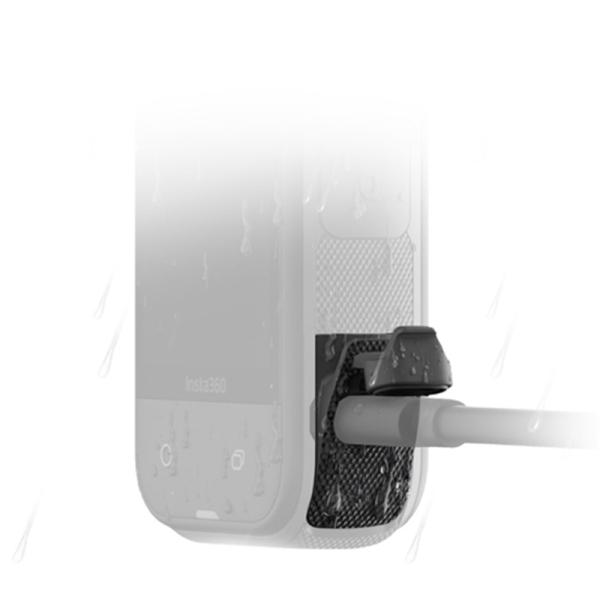 insta360（インスタ360） X5 全天候型USB充電カバー CINSBAHG ・IPX4等級で、濡れた状態での撮影中でも充電・アウトドアでの使用を考慮した作りで、小雨や雪から端子を保護・簡単に脱着可能。ツール不要