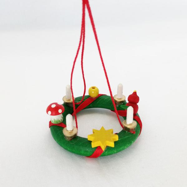☆☆ 商品詳細 ☆☆Advent Wreath Ornament シリーズ:オーナメントサイズ: 6cm x 4.5cmクリスマスリースのオーナメント。材　質:木製原産国:ドイツ (Germany)製造：CHRISTIAN ULBRICHT...