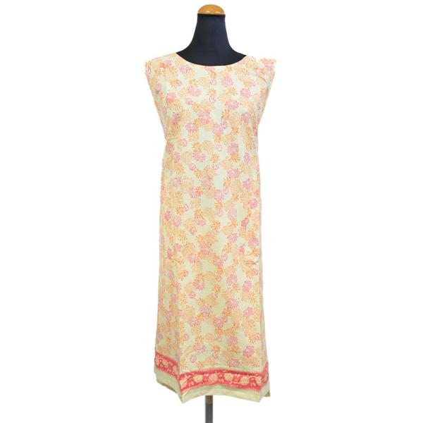 インドの新ブランド Anjunaのエプロンドレスです。 ラージャスターン州に伝わる伝統のDabu Print、Bagru print（ブロックプリント）の技術を用いた風合い豊かな生地を使用しています。素材・染色共に天然素材を使用し、古来から...