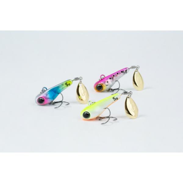 魚種も場所も問わない小さなテールスピンがGOODシリーズから登場。 海釣り公園や堤防でのサバ・アジ・カマスなどの小型回遊魚をはじめ、河川でのチヌやシーバス(セイゴサイズ)など投げる場所・狙う魚はあなた次第！ 小さなボディーでも抜群の飛距離で...