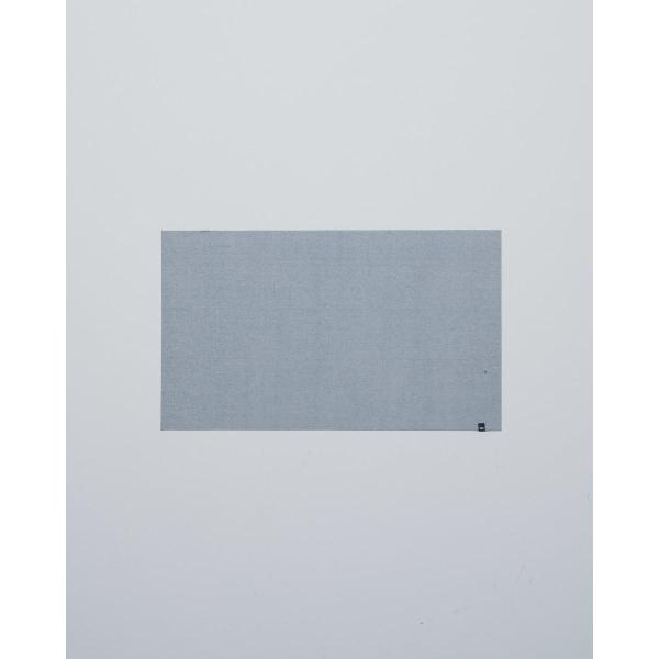 - 焚火台の脇に薪やギアを置ける長方形サイズ- 他社製の長方形グリルにも対応- 優れた対炎性、耐熱性のある特殊繊維- 柔らかく軽量なため、 折りたたんだり巻くことで簡単に持ち運び可能瞬間使用温度- 約1000℃連続使用温度- 約250℃Sp...