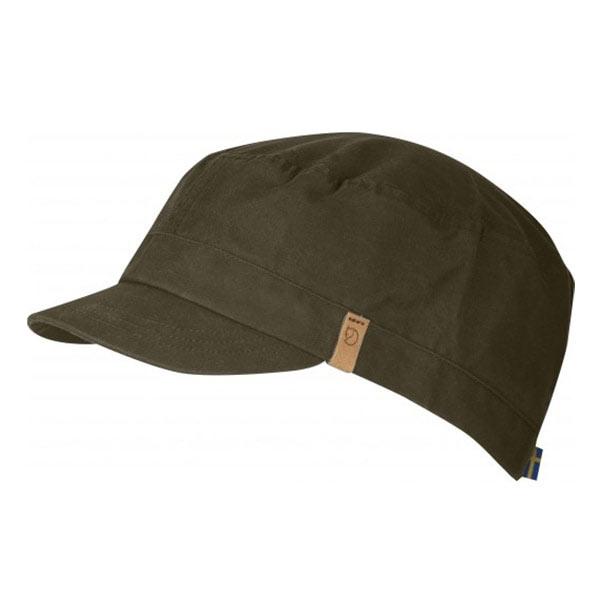 G-1000 Originalを使ったつばが短めのトレッキングキャップ。+背面のボタンでアジャスト可能。素材 G-1000 Original: 65% polyester, 35% cotton重量 55g in size M頭囲L : 5...