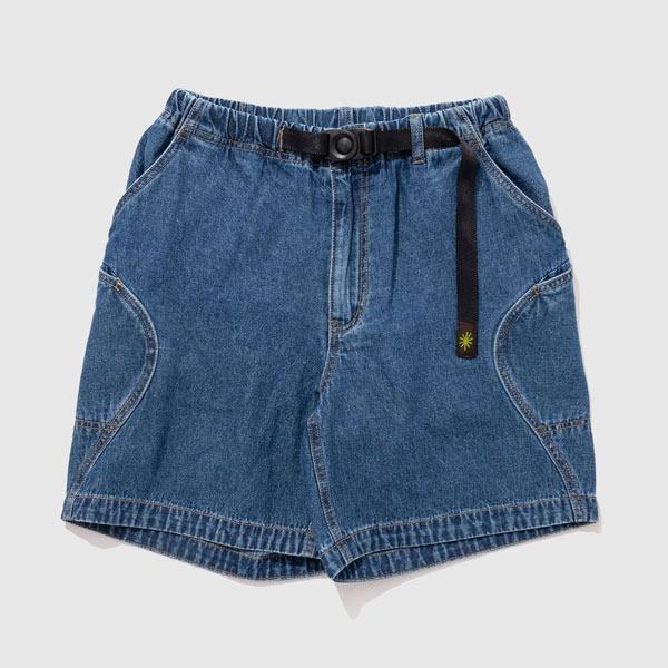 夏に最適な薄手の7.5ozデニムシリーズ。肌触りの良さと吸湿速乾が特性のヘンプを加えたオリジナル生地となります。定番のハイエクスプローラーパンツのショーツタイプになります。ヒップ周りにゆとりを与え、形をアップデートしました。両サイドの三重構...
