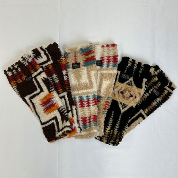 PENDLETONならではのボアアームウォーマー見た目も暖かなふっくらボアに、サムホールを施した使い勝手の良いアイテムです。冬服コーデのワンポイントにもおすすめ。軽くて柔らかなボア素材で、つけたままでもスマートフォンを操作することができます...