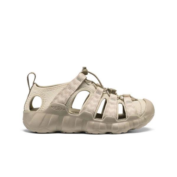The maximal hybrid sandal. 圧倒的な人気を誇るベストセラーモデル、Kids Newport H2のアップグレードバージョン。最上級の履き心地を提供する新開発のソールユニットを採用し、普段履きはもちろんの事、アウトド...