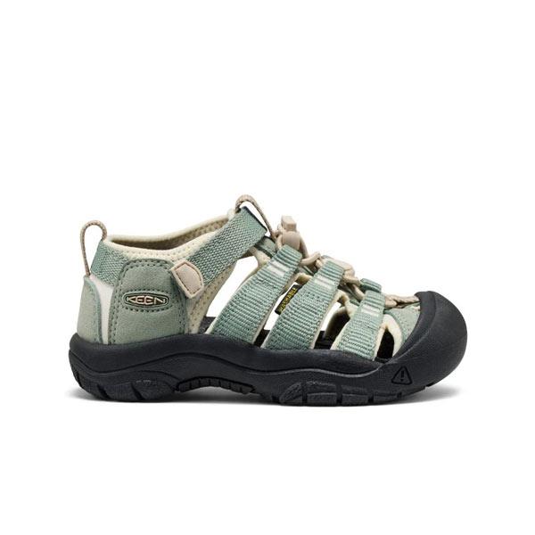 NEWPORT H2（ニューポート エイチツー）は、The Original Hybrid Footwear. アメリカでも圧倒的な人気を誇るベストセラーモデル。普段履きはもちろんの事、安定性が要求されるアウトドア活動に適した幅広設計のソー...