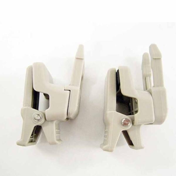 【インボイス対応済】特定小電力トランシーバーDJ-PHM10対応のヘルメットクリップです。旧型番「BH0062」から型番が変更しました。DJ-PHM10専用ヘルメット固定用クリップ2個セットです。※スペア部品のヘルメット固定用クリップにはゴ...