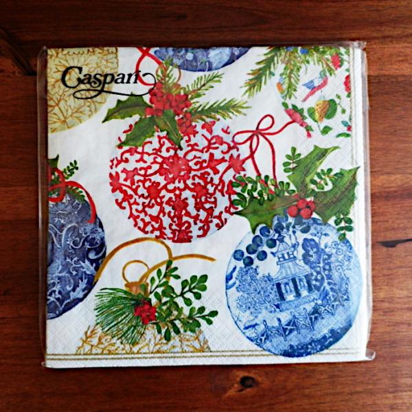 パーティなどおもてなしの席にテーブルの上のアクセントとなるペーパーナプキン10枚入り。3枚重ねのしっかりとした厚みで、お食事の時の紙ナプキンとしてハンドメイドお好きな方向けのカルトナージュ、デコパージュにもおすすめです。お家でのカフェタイム...