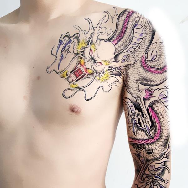 □台紙サイズ□約35cmx約25cm実際に貼る時は商品本体画像とは反転します。（使用例の画像は反転した結果です。）※商品画像の色味は画面でみた場合と実際は多少の色差が生じる場合がございます。肩から腕にかけて大迫力に演出する、大型サイズのタト...