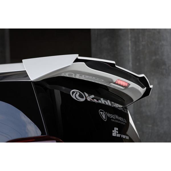 空力を徹底的に追求した、立体感あふれるレーシングデザインが特徴的なエアロパーツですエアロ素材は、従来のFRP素材の１．５倍の強度・厚みを誇るSG（ストロング）グレードと、SG素材にさらに追加でオリジナル開発のクロスマットを貼り合わせすること...