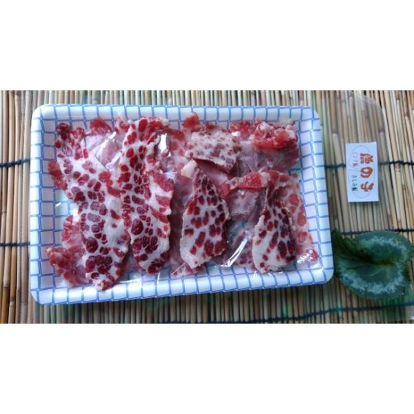 【発売日：2025年07月29日】鯨切機械で100ｇずつ薄切り真空冷凍保存（20-30枚前後）してあります。刺身が一番、舌の温度で霜降り脂が解けて、旨味が口の中に、広がります。飲み込む時に、喉ごしに、もう一度旨味を体感できます。