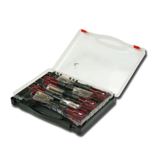 初心者向けに最適な木彫のみ。柄が合成樹脂で壊れない。入門者向けのリーズナブルプライス・平15／24、丸9／15／24（ｍｍ）・荒・中彫りなどに最適。仏像彫刻・能面など木彫全般・全長180ｍｍ・材質：刃物鋼鋼付・柄：合成樹脂・5本組専用ケース付き