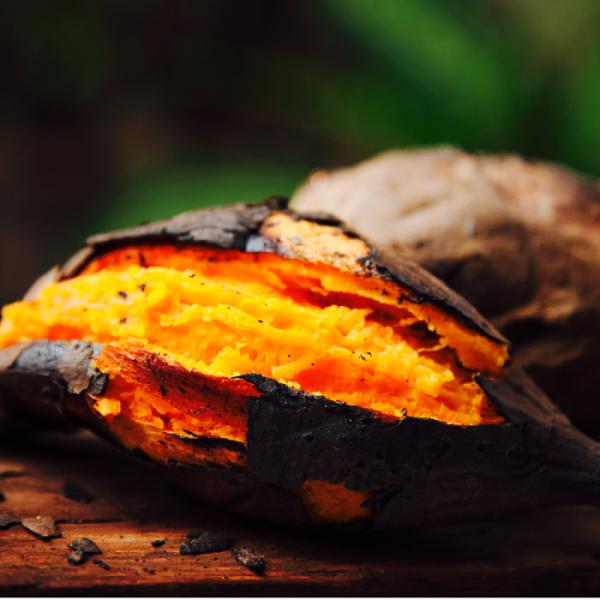 ■【優品 訳あり品】自宅用訳あり品 主に一般向けとしてディスカウントスーパーなどに流通する場合が多く、ご家庭用になります。サイズの不揃いが多く、表皮に若干のシミや傷や黒点、変形、変色のある場合がございます。また、先端をカットしているものも含...